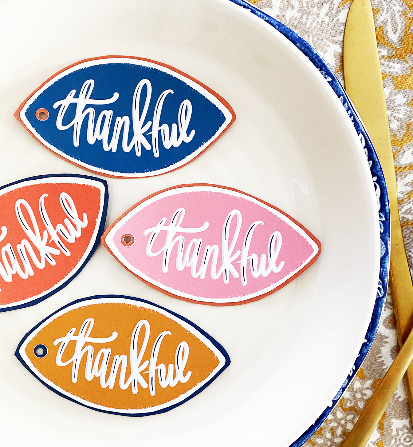 Free Printable Thankful Tags for Thanksgiving - Pineapple Paper Co.